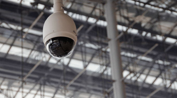 How to Choose the Right Security Camera for Your Garage Door?